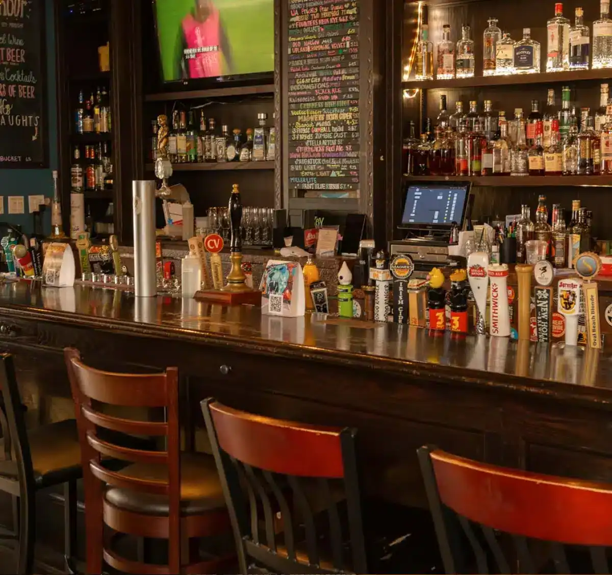 Graydon's Crossing – English Pub & Dining in Creston